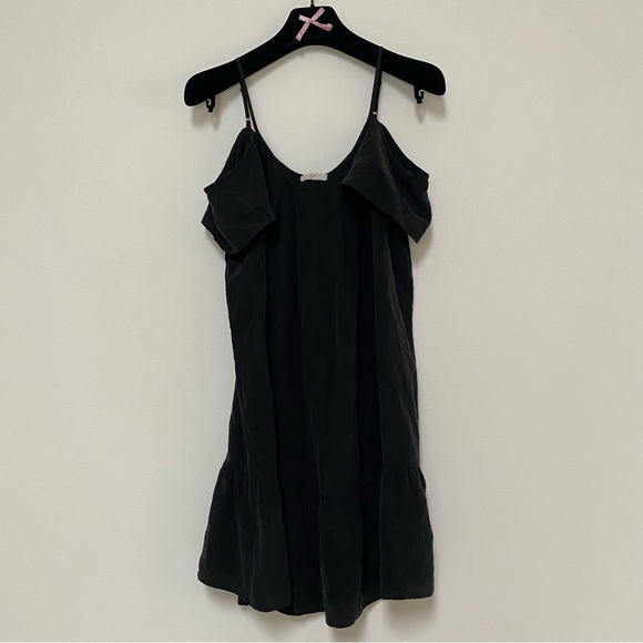 Joie | Dresses | Joie Silk Cold Shoulder Raffle Dress Black Medium ...